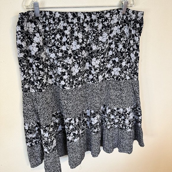 Susan Graver | Skirts | Susan Graver Skirt Womens Black Floral 2x ...